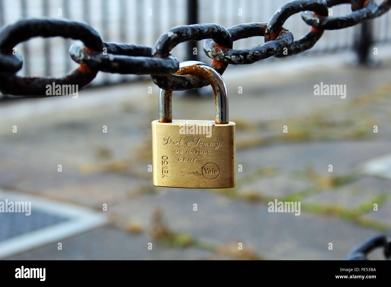 Love lock hi-res stock photography and images - Alamy