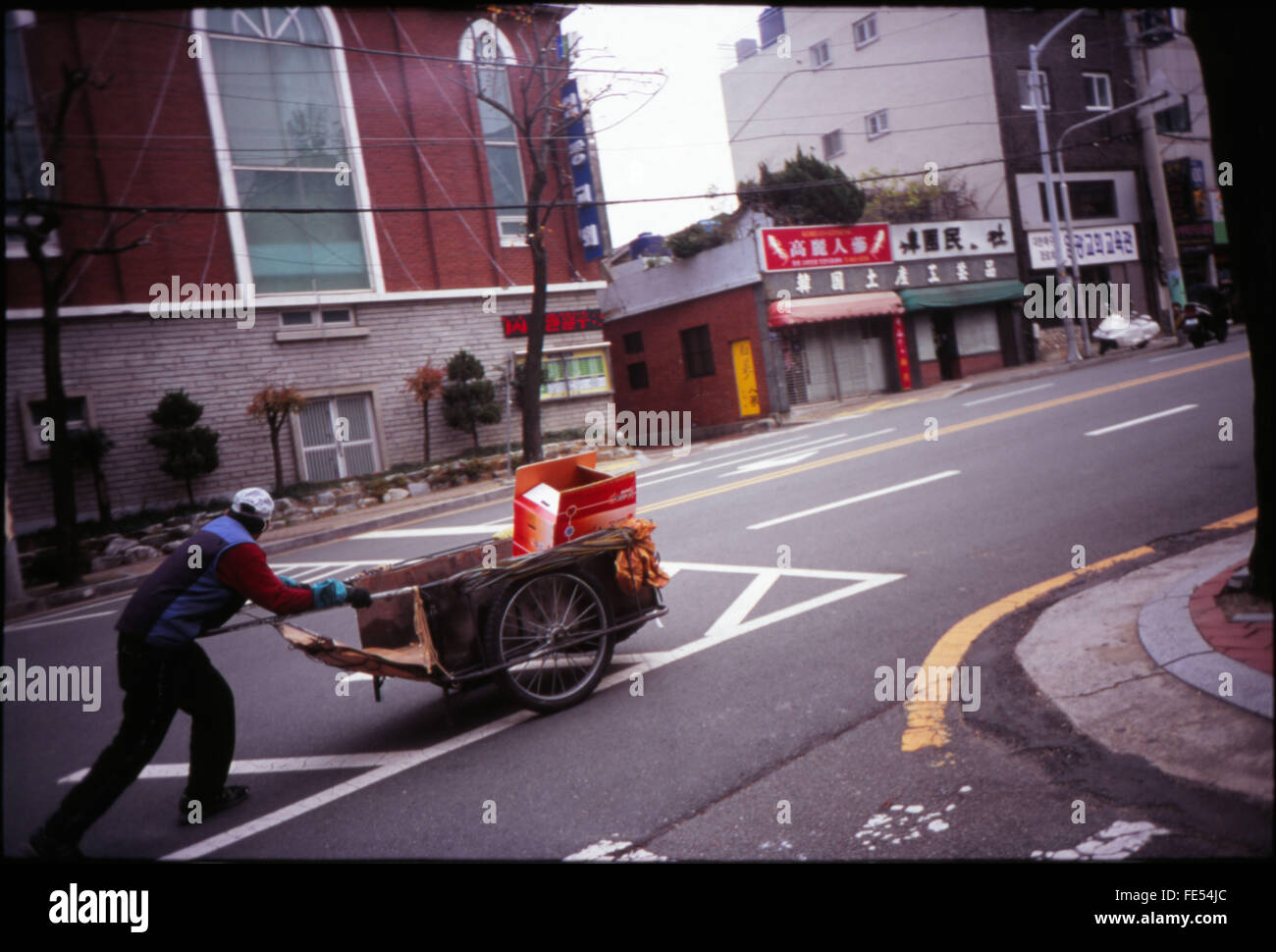 Man pushing the cart hi-res stock photography and images - Alamy