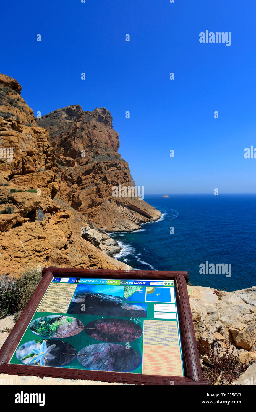 Sea Cliffs of Serra Gelada Natural Park, Benidorm resort, Costa Blanca ...