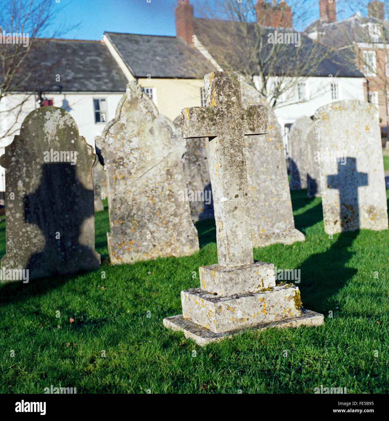 Very old graveyard hi-res stock photography and images - Alamy