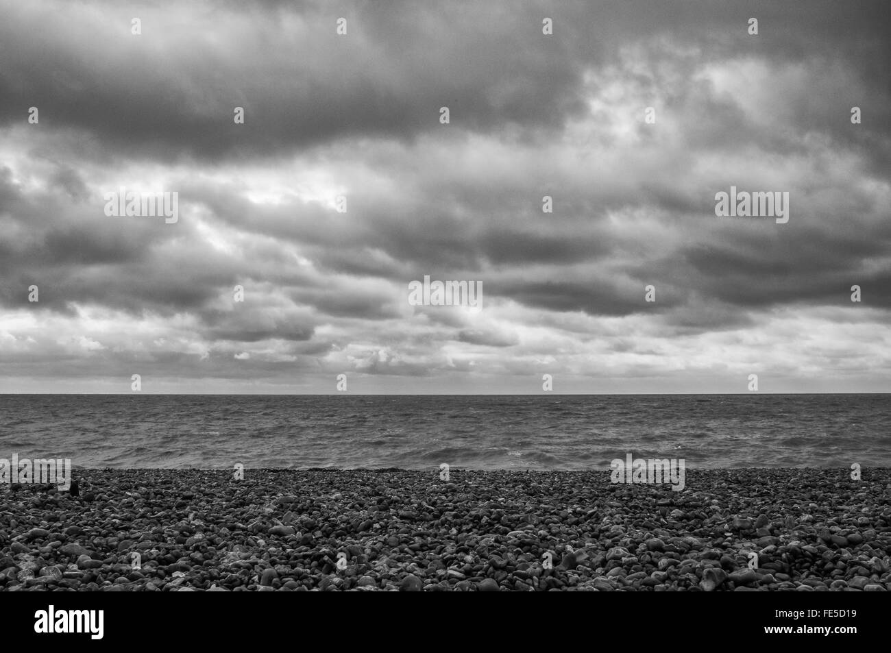Grey sea grey sky hi-res stock photography and images - Alamy