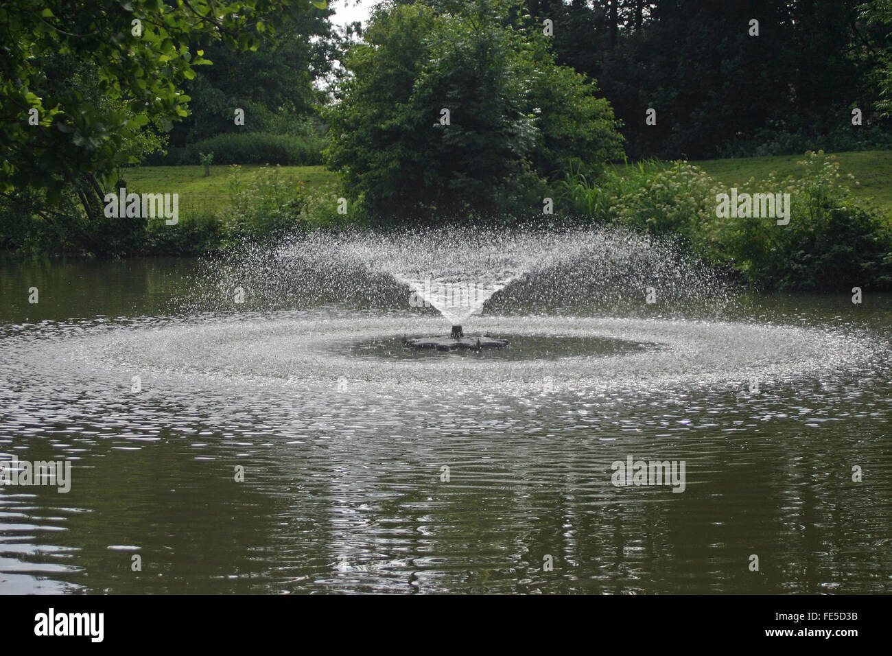 Circular Water Feature Stock Photos & Circular Water Feature Stock ...