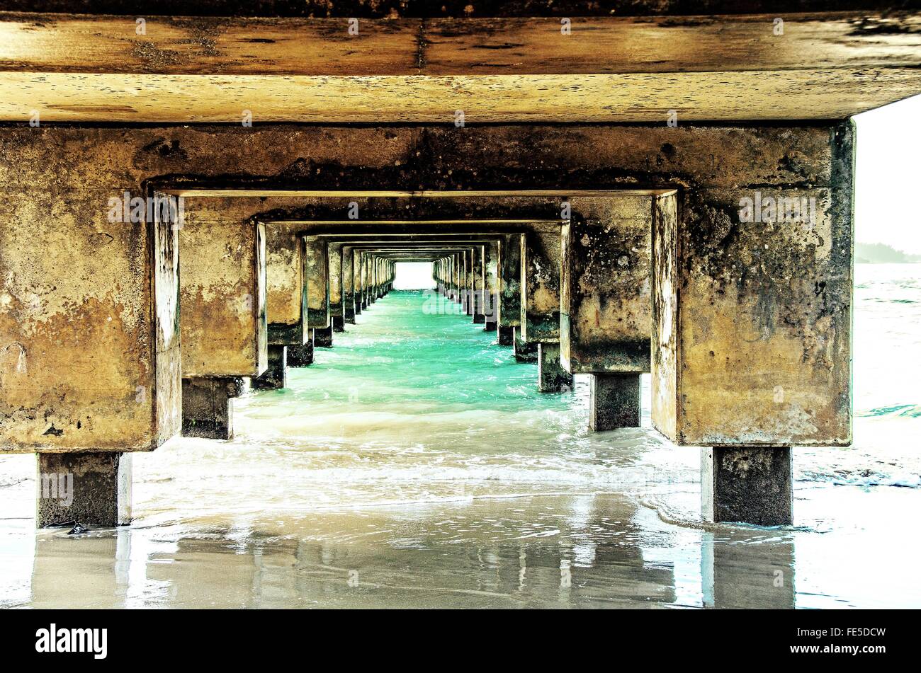 Concrete pier pier hi-res stock photography and images - Alamy