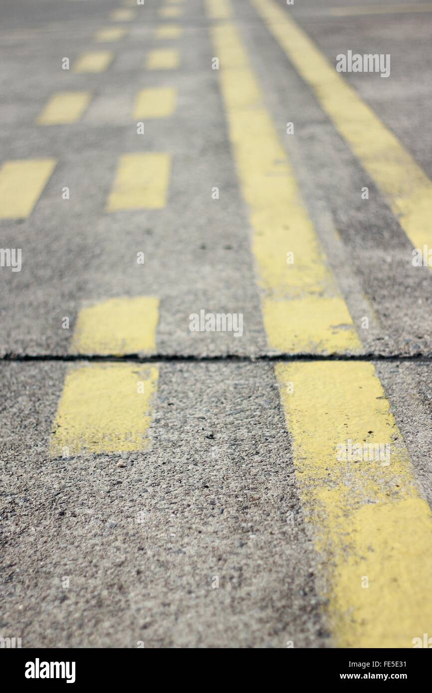 Yellow lines on asphalt hi-res stock photography and images - Alamy