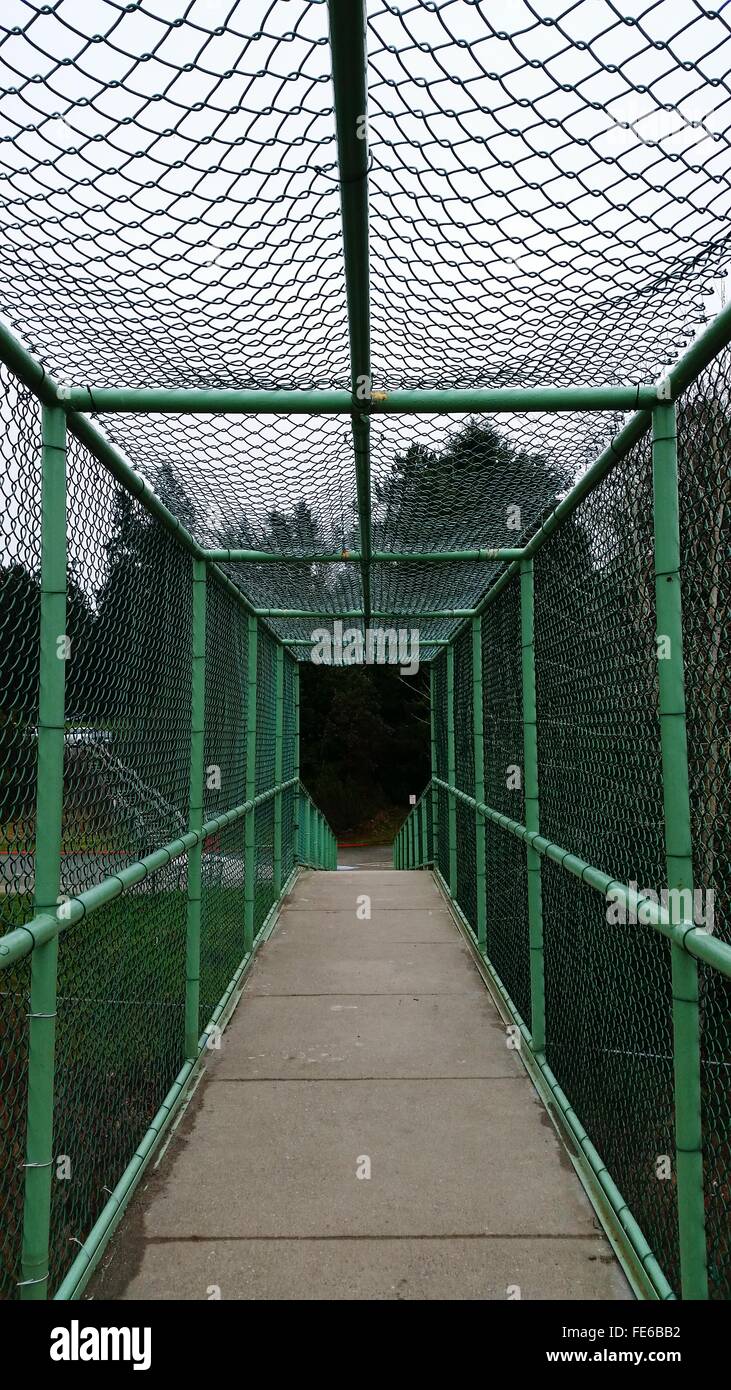 Covering bridge hi-res stock photography and images - Alamy