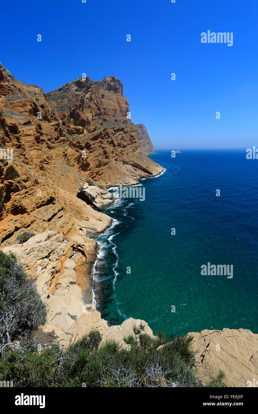 Sea Cliffs of Serra Gelada Natural Park, Benidorm resort, Costa Blanca ...