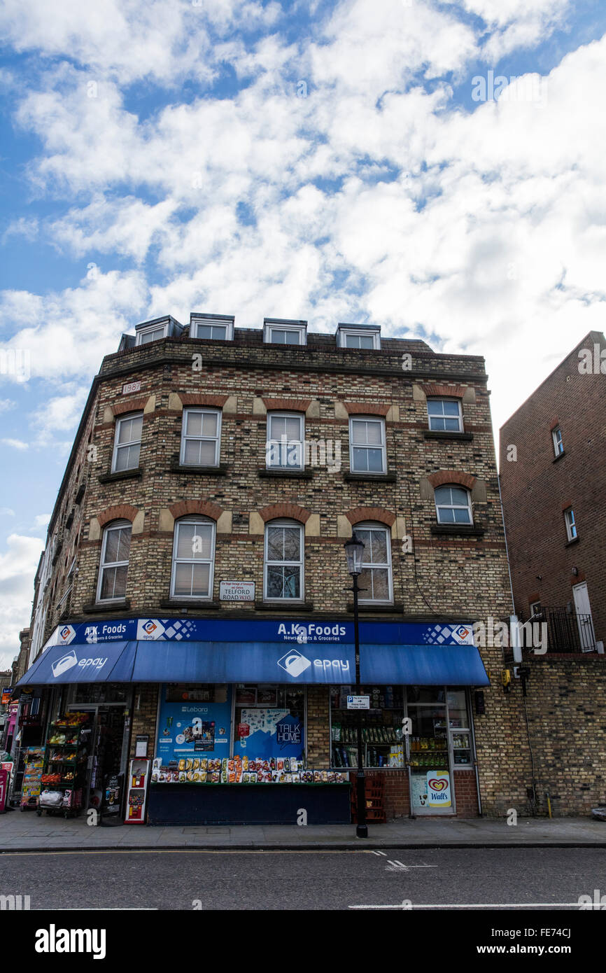 Corner grocers hi-res stock photography and images - Alamy