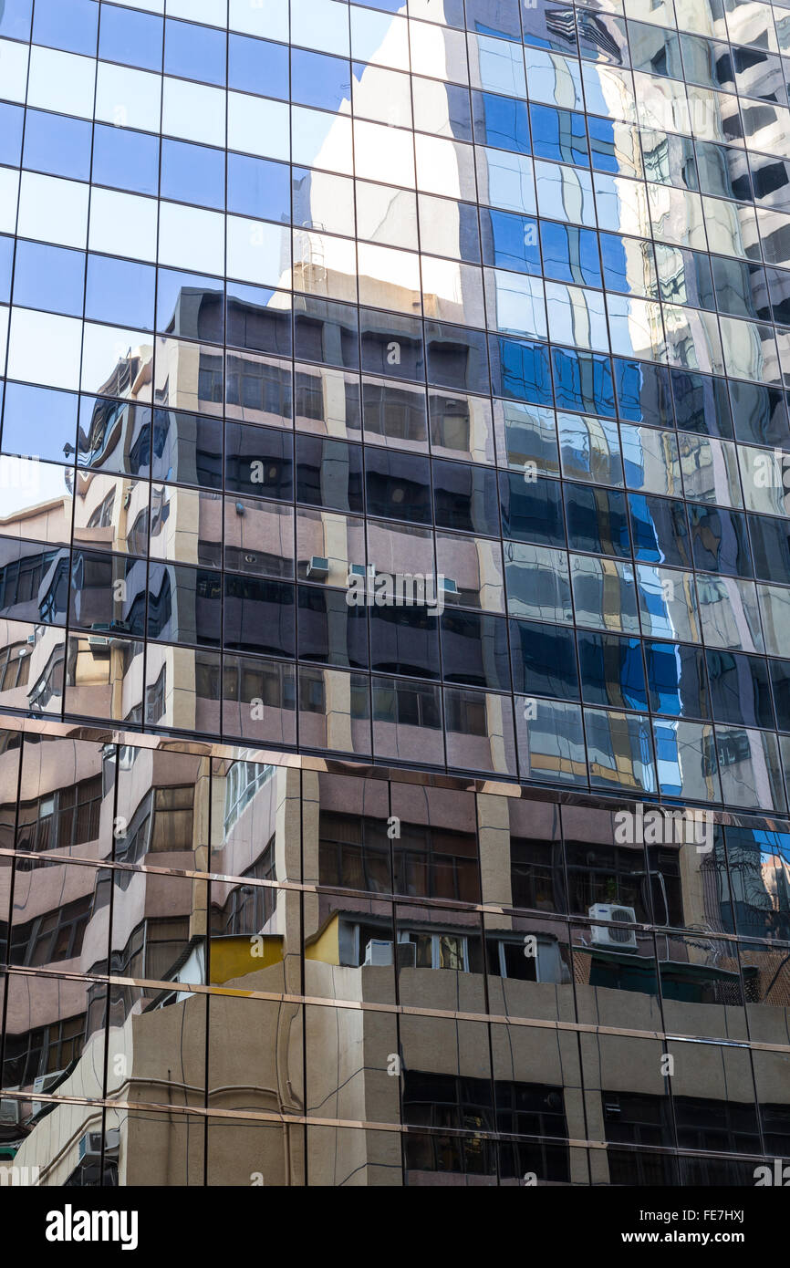 Skyscrapers reflective buildings hi-res stock photography and images ...