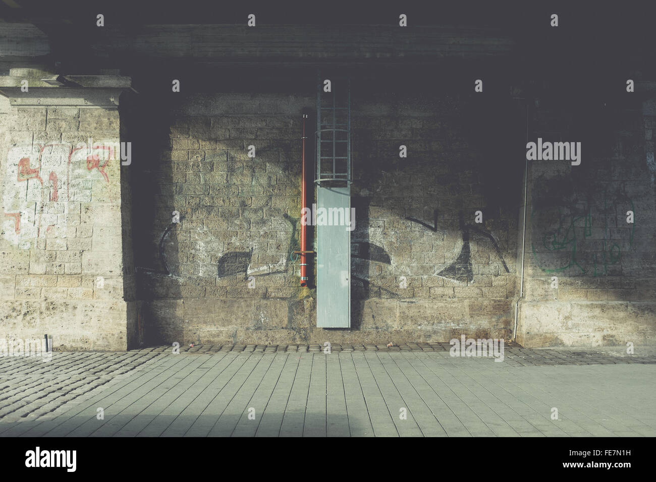 Man made ladder hi-res stock photography and images - Alamy