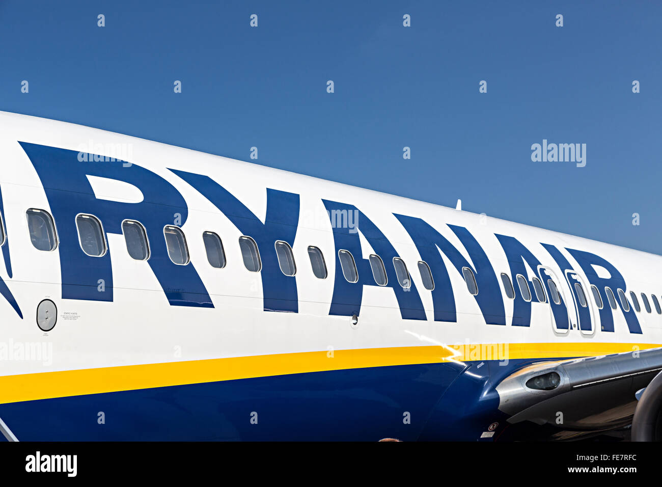 Ryanair logo hi-res stock photography and images - Alamy