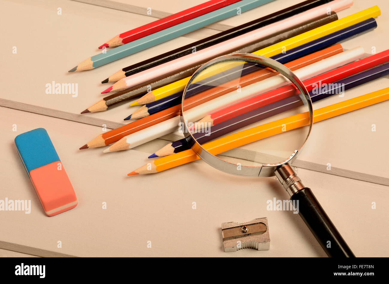 Magnifying glass effect hi-res stock photography and images - Alamy