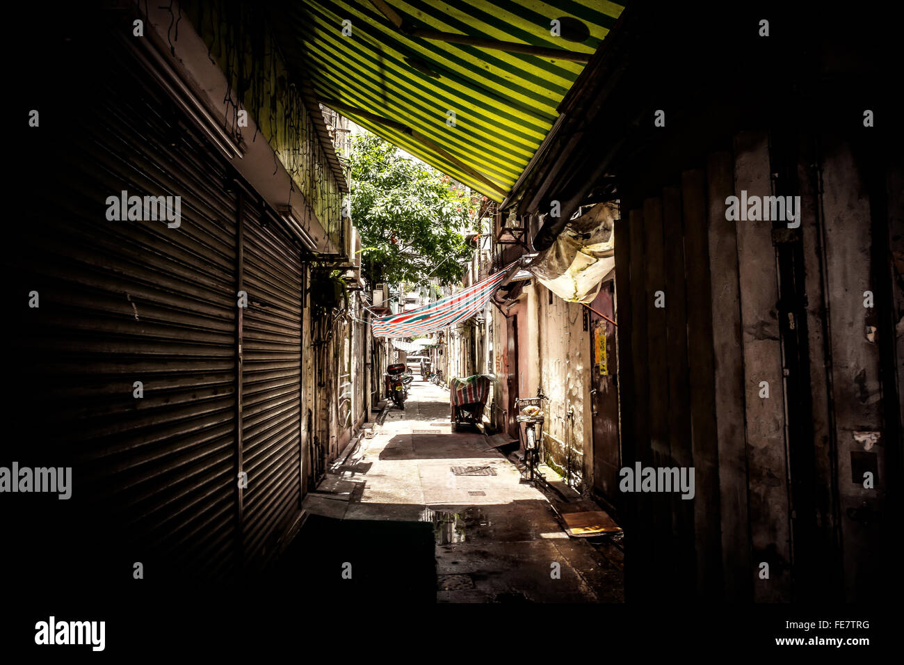 Alley Between Buildings High Resolution Stock Photography and Images ...