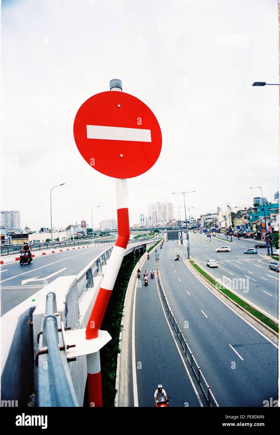 Sign by side of road hi-res stock photography and images - Alamy
