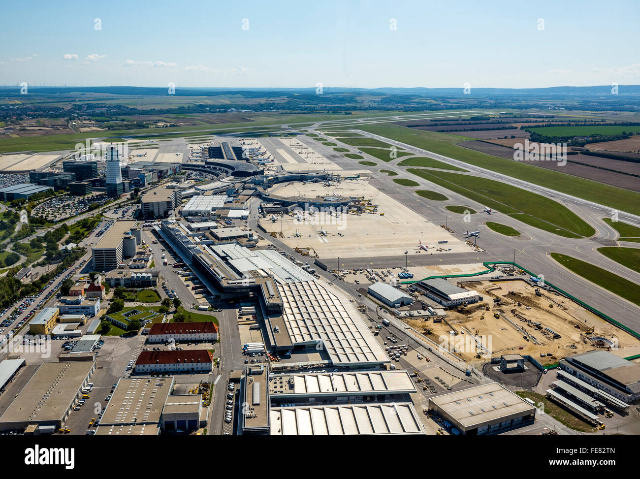 Austria airport europe hi-res stock photography and images - Alamy