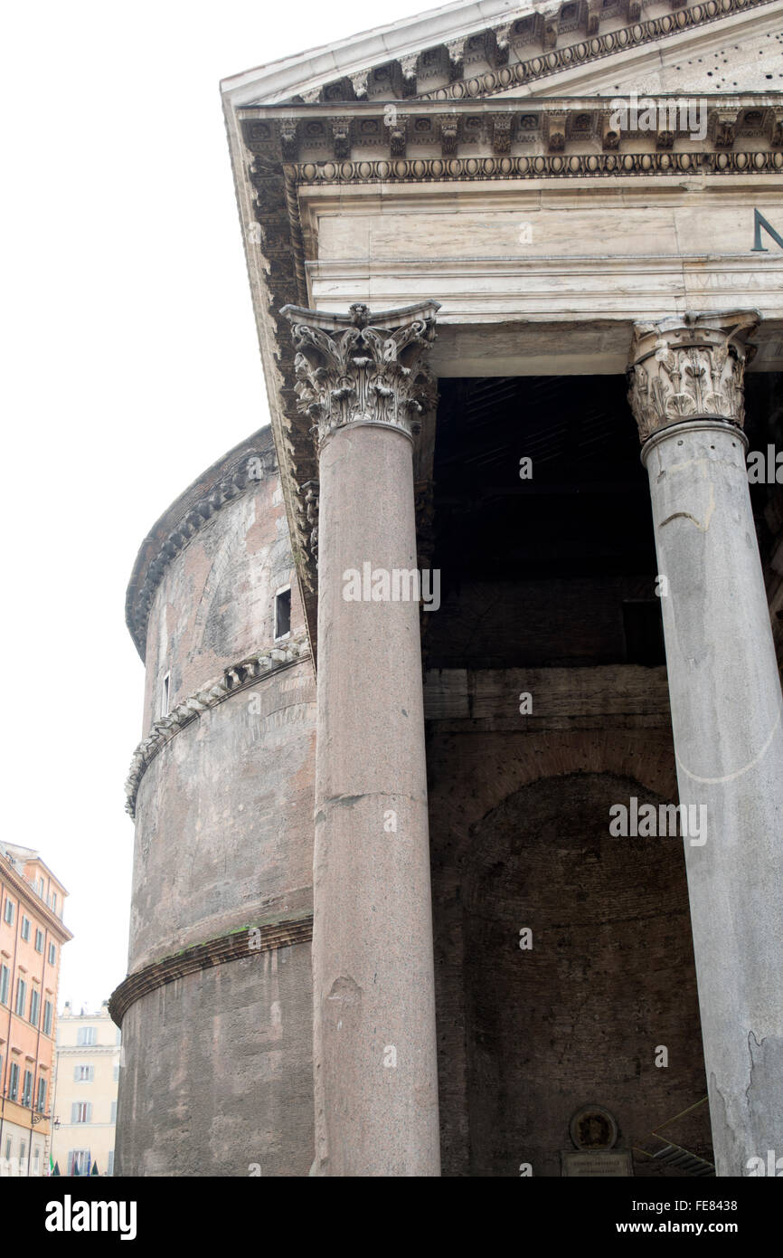 Column of pantheon hi-res stock photography and images - Alamy