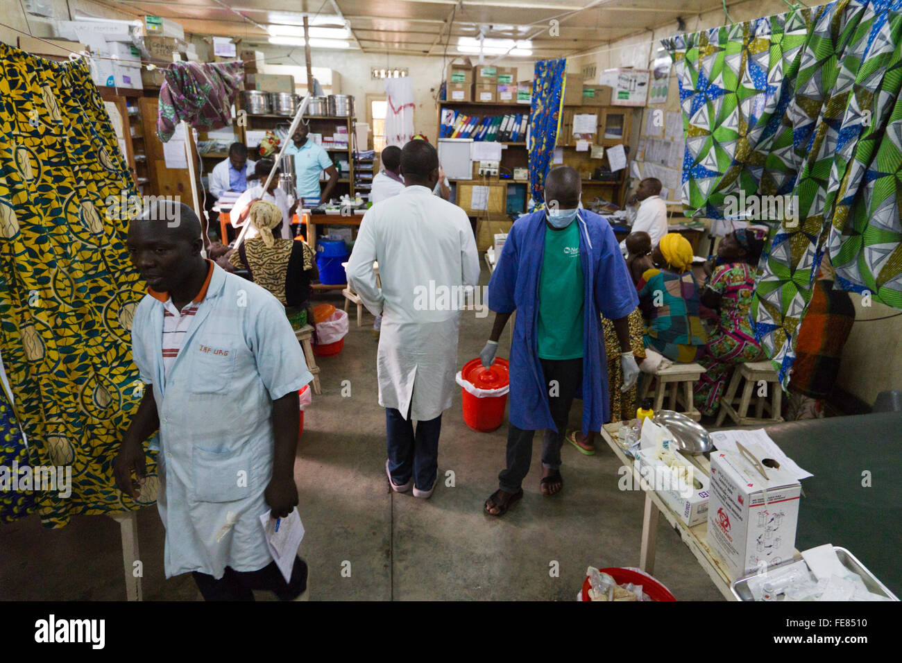 emergency room in the MSF hospital , Rutshuru, North Kivu, Democratic ...