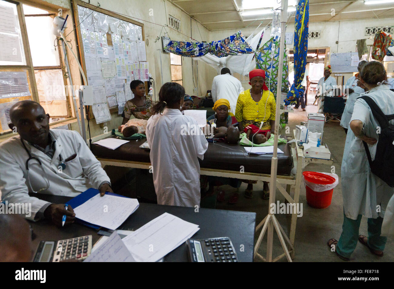 emergency room in the MSF hospital , Rutshuru, North Kivu, Democratic ...