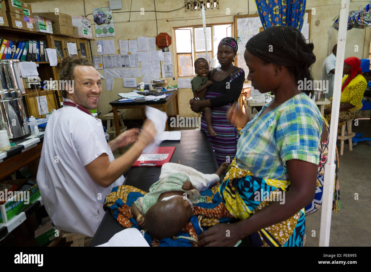 Intensive care in the MSF hospital , Rutshuru, North Kivu, Democratic ...