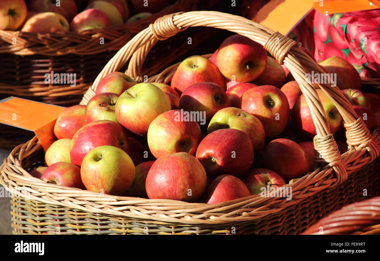 Apples autumn harvest hi-res stock photography and images - Alamy