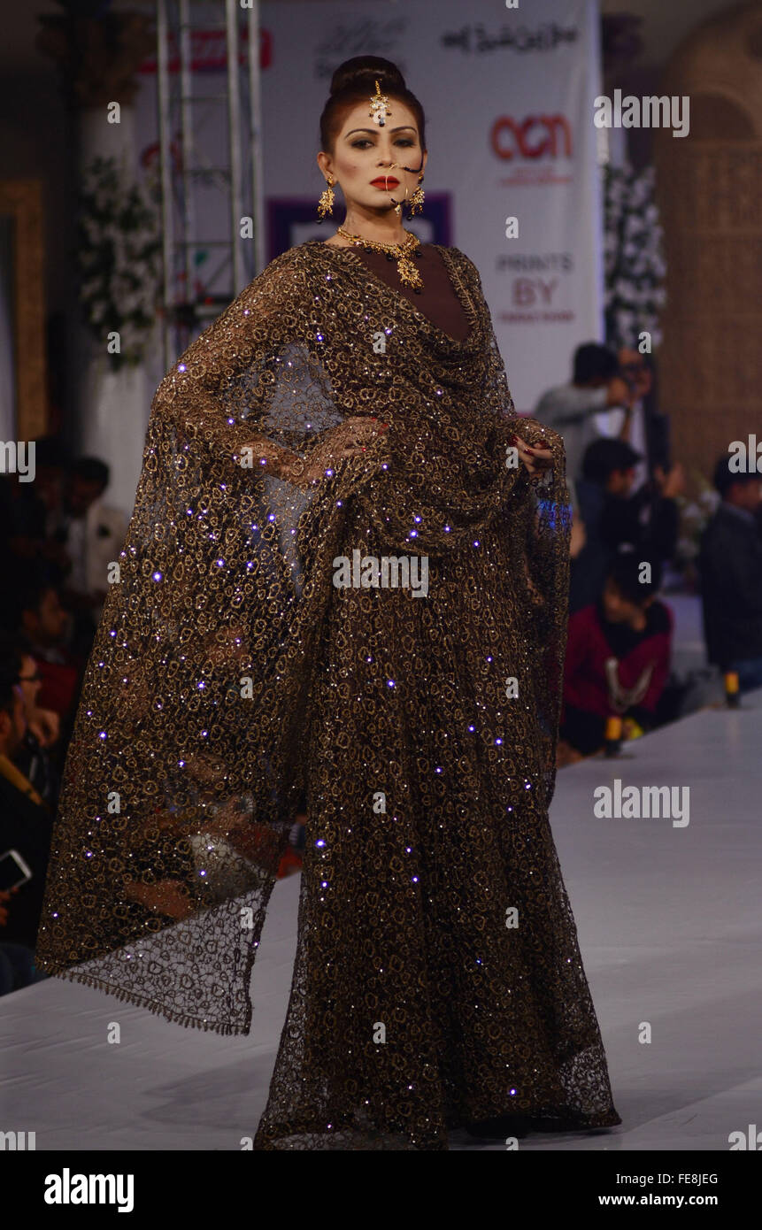 Lahore, Pakistan. 04th Feb, 2016. Pakistani model presents the creation ...