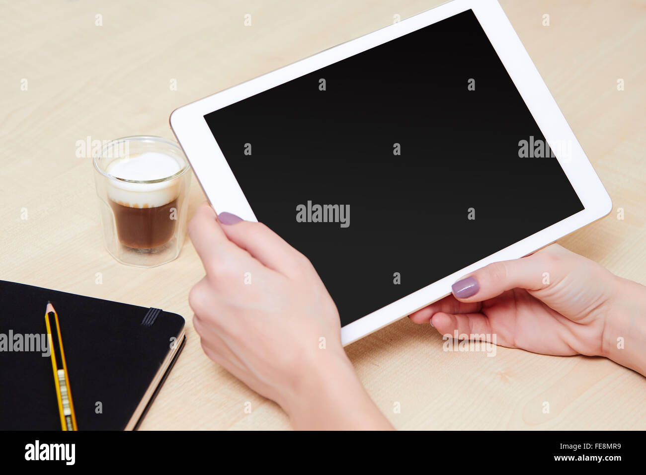 Woman hands holding tablet hi-res stock photography and images - Alamy