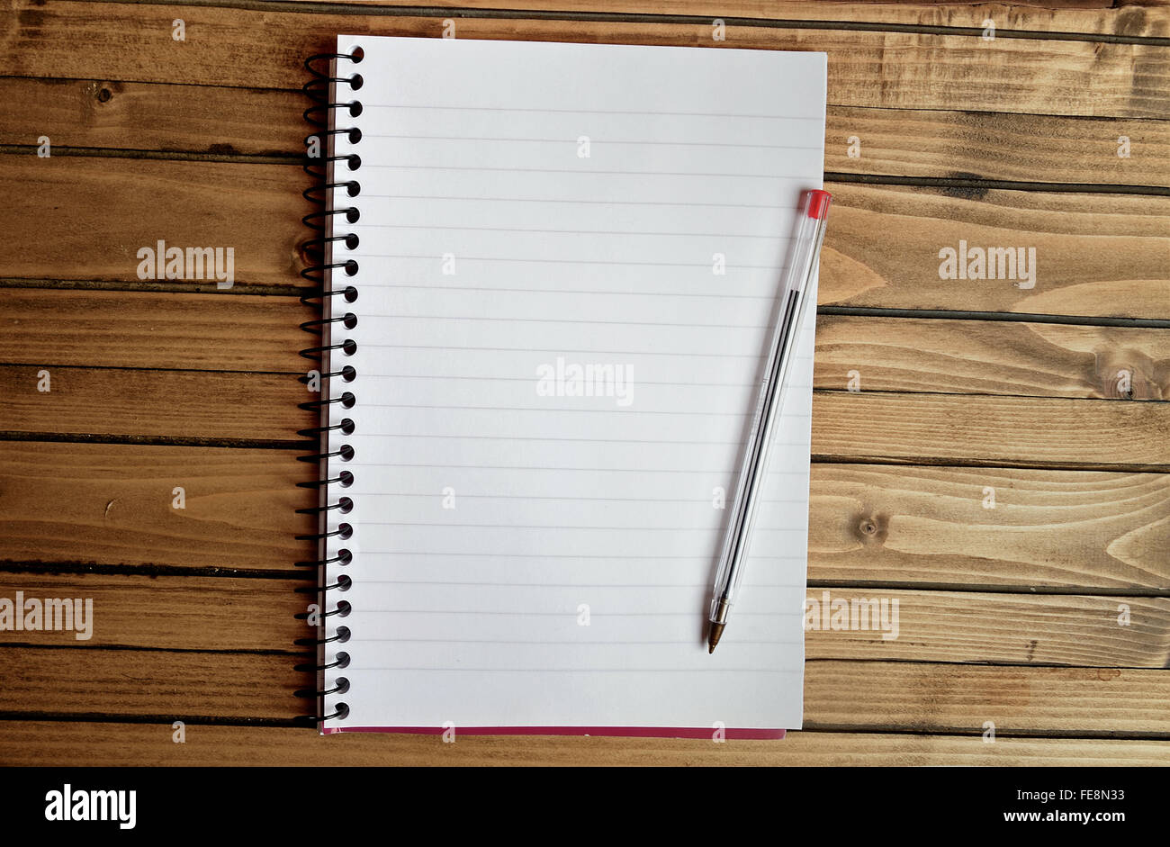 Table signature hi-res stock photography and images - Alamy