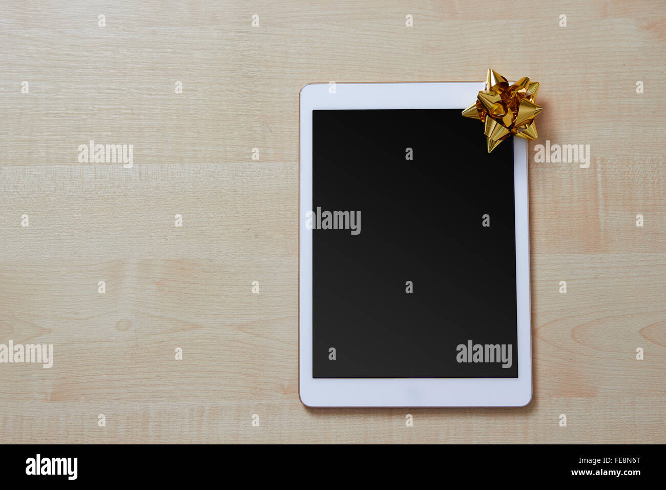 Tablet screen gift hi-res stock photography and images - Alamy