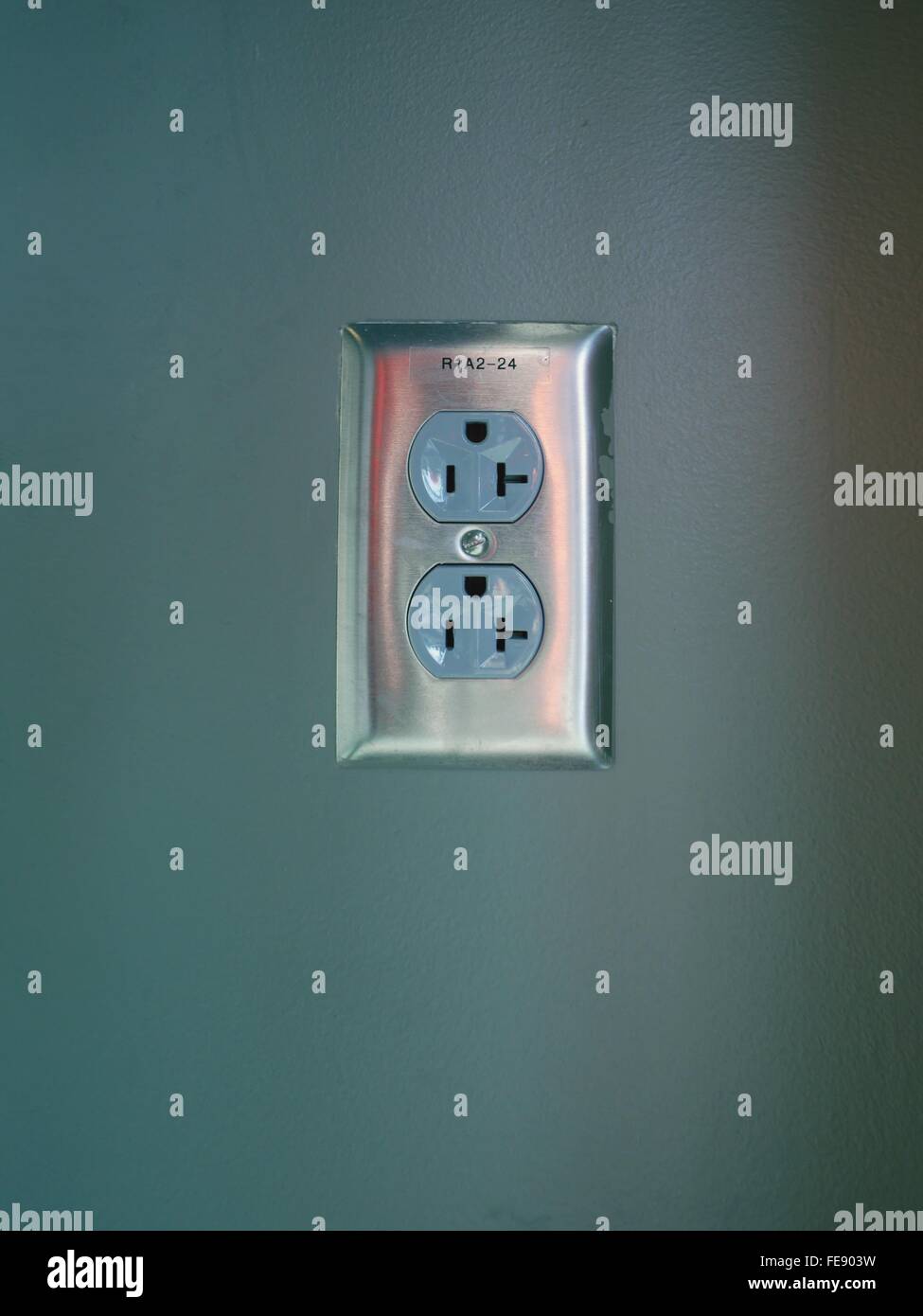 Electric sockets hi-res stock photography and images - Alamy