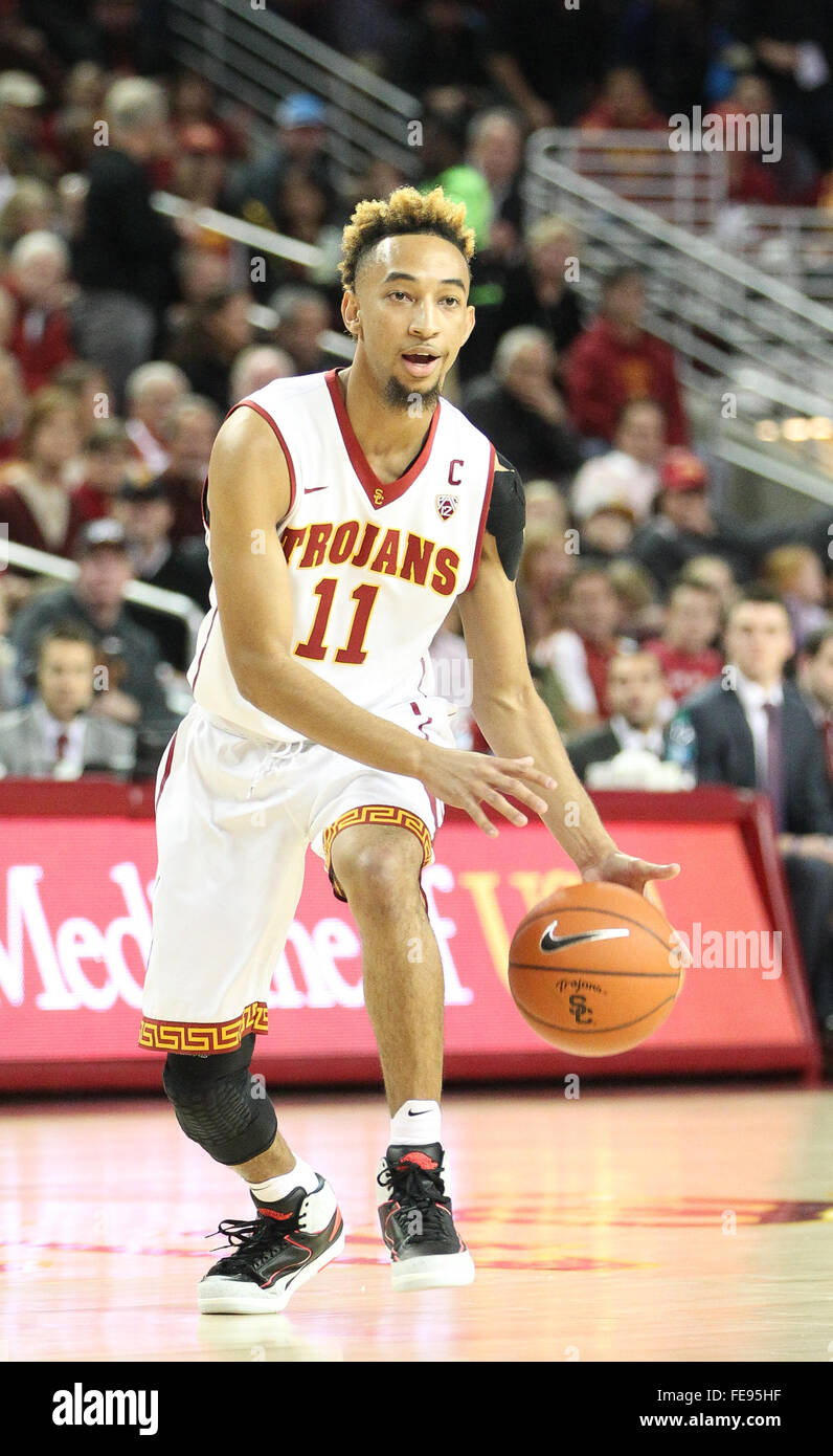 Los Angeles, CA, USA. 4th Feb, 2016. Jordan McLaughlin looking to pass ...