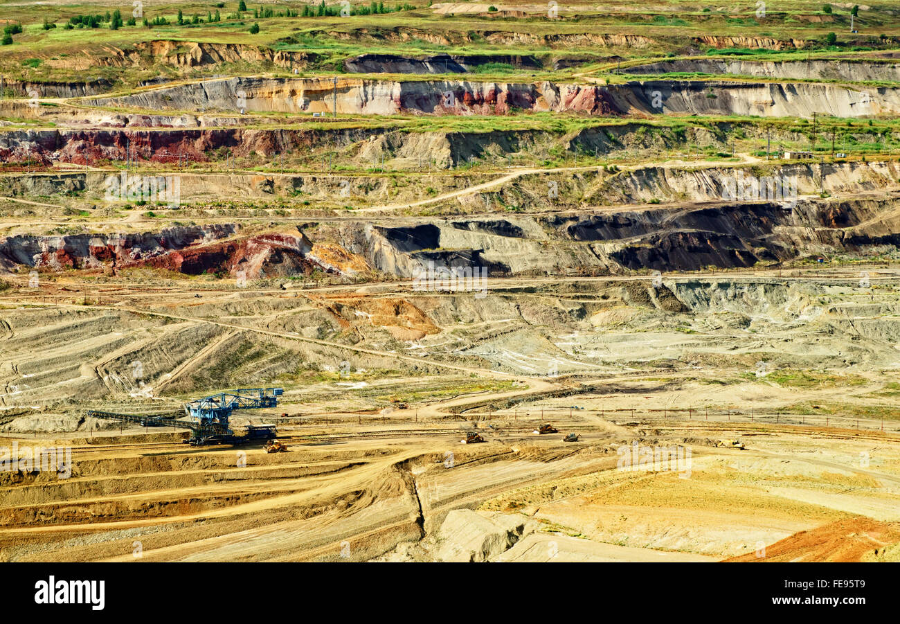 Bunk wall surface mine exposed hi-res stock photography and images - Alamy