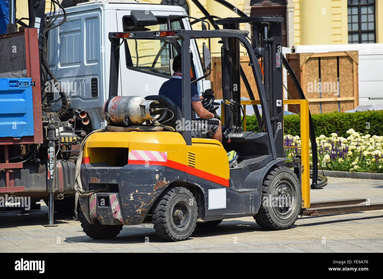 Forklift at work hi-res stock photography and images - Alamy