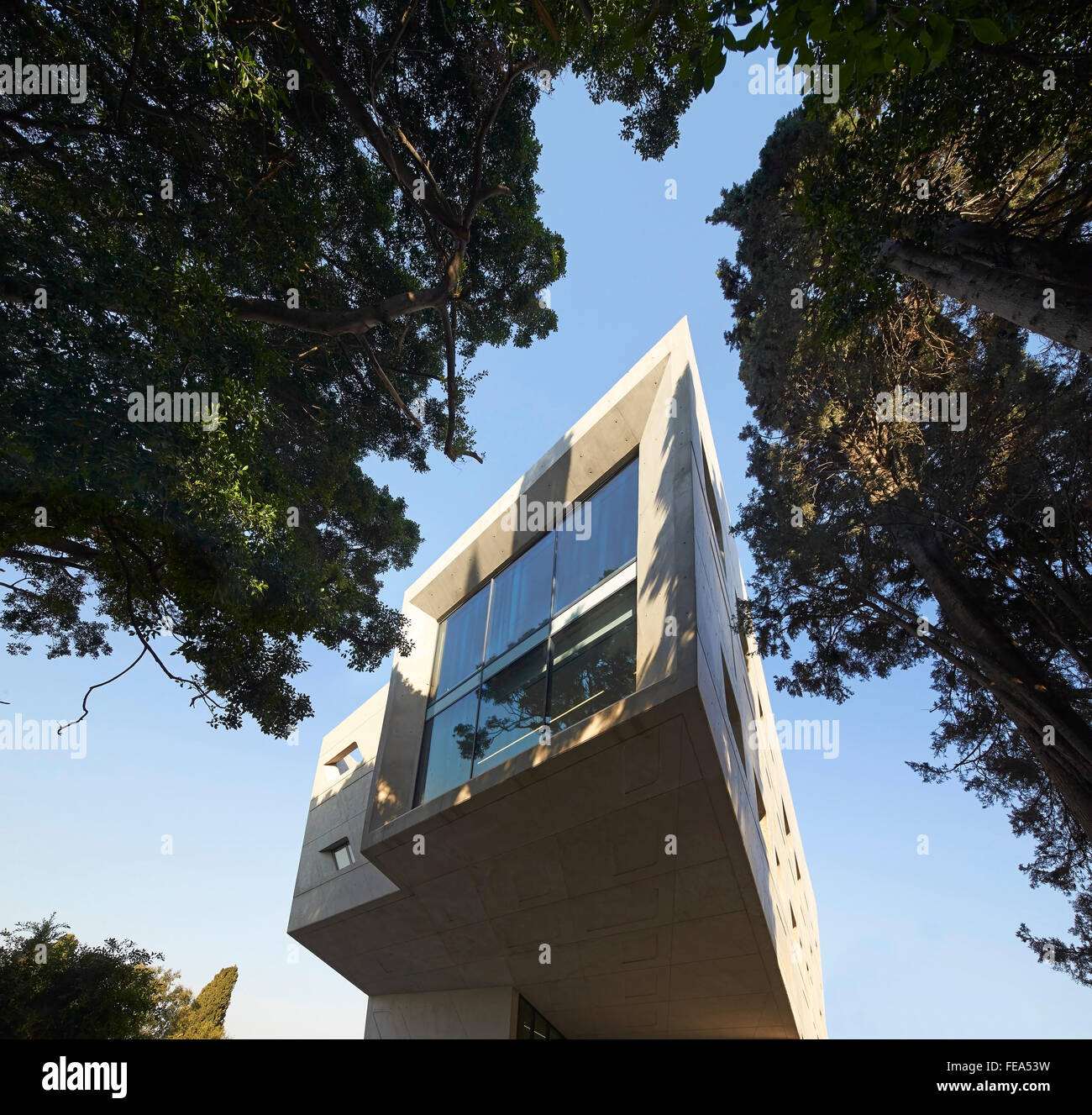 Cantilever volume view from below. Issam Fares Institute, Beirut ...