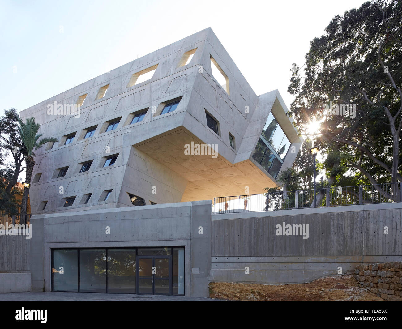 Cantilever volume and base viewed from street. Issam Fares Institute ...