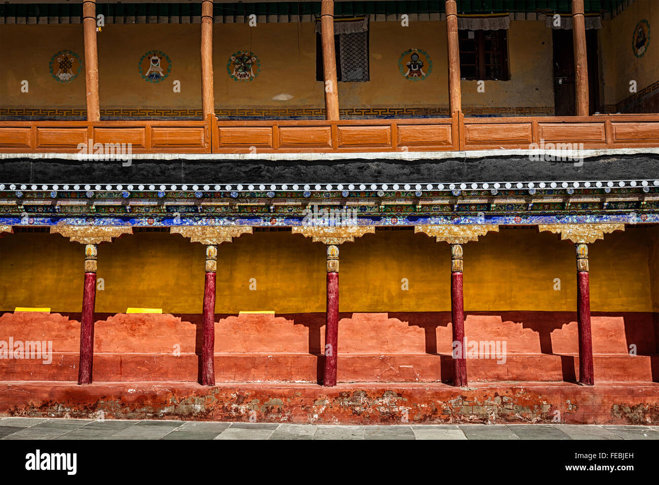 Tibetan religious architecture hi-res stock photography and images - Alamy