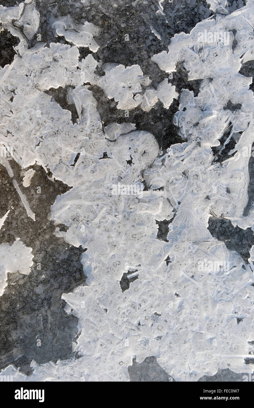 Patterns in ice Stock Photo - Alamy