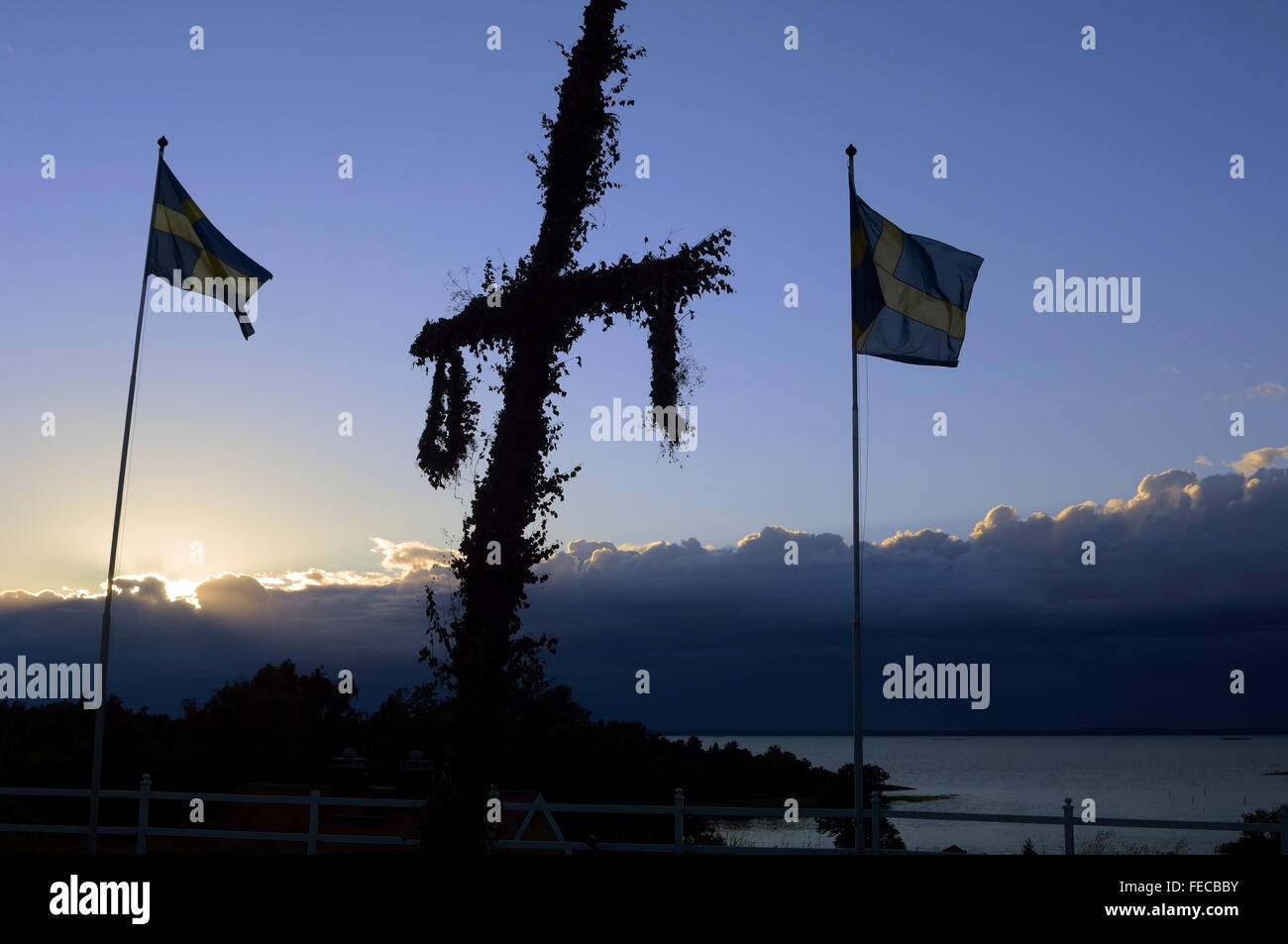 Midsommar pole hi-res stock photography and images - Alamy