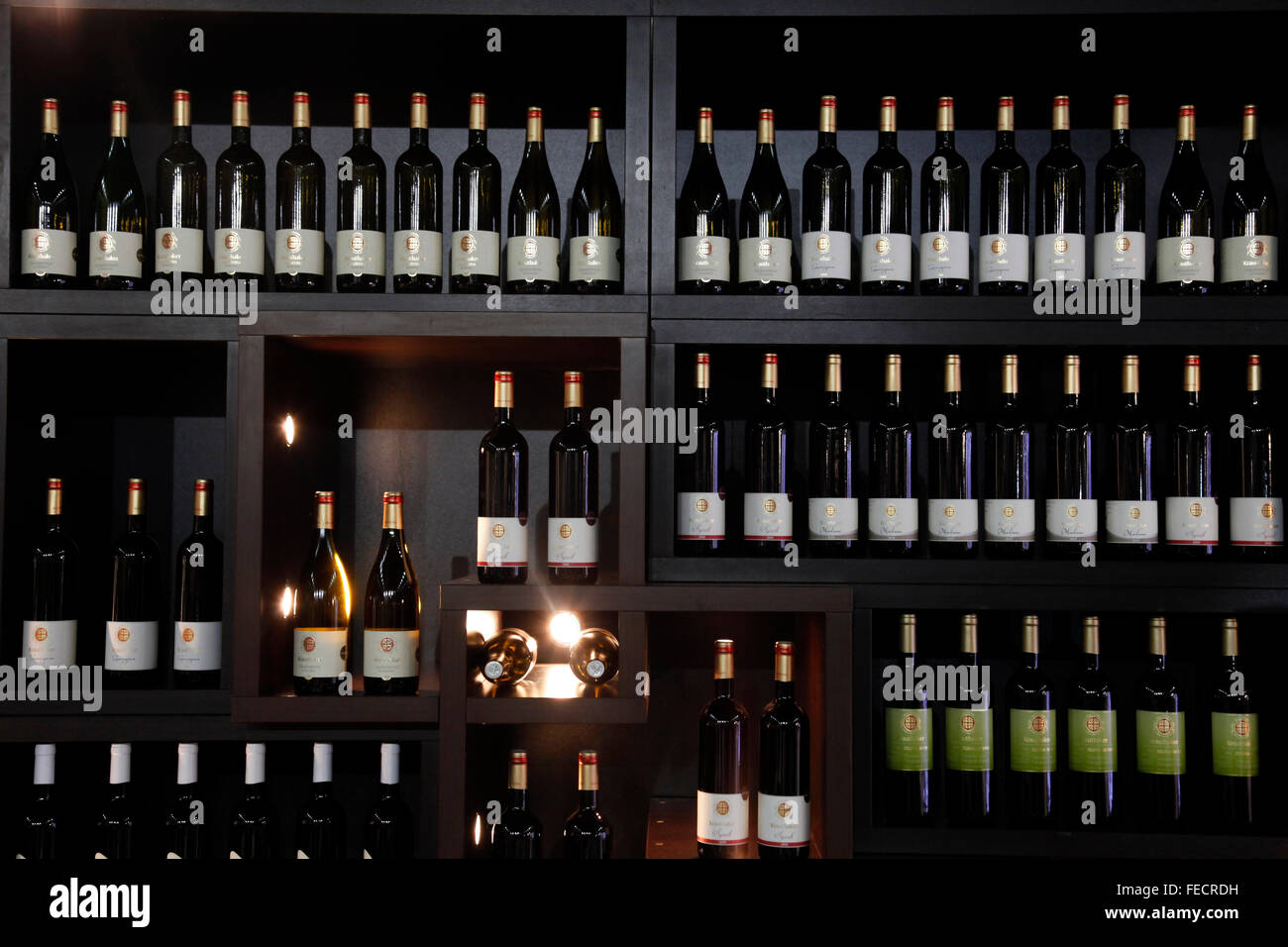 Alcohol on shelf hi-res stock photography and images - Alamy