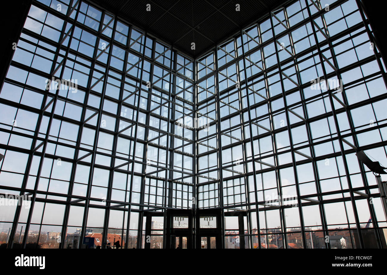 Glass facade of the university library hi-res stock photography and ...