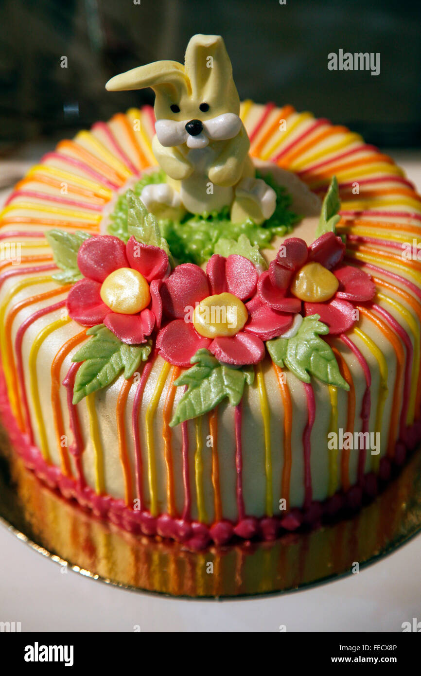 Delicious decorated wedding cake Stock Photo - Alamy