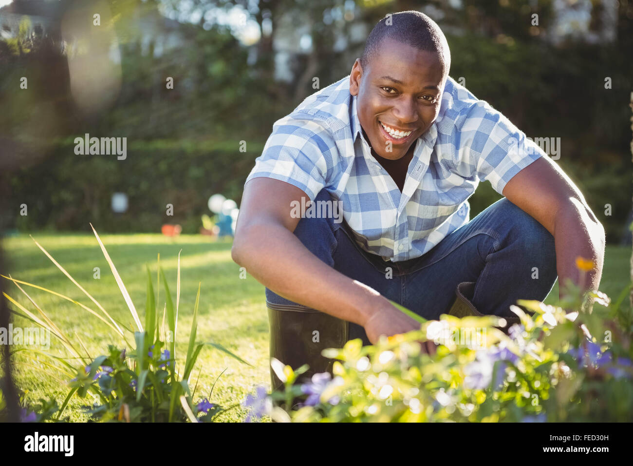 Doing some gardening hi-res stock photography and images - Alamy