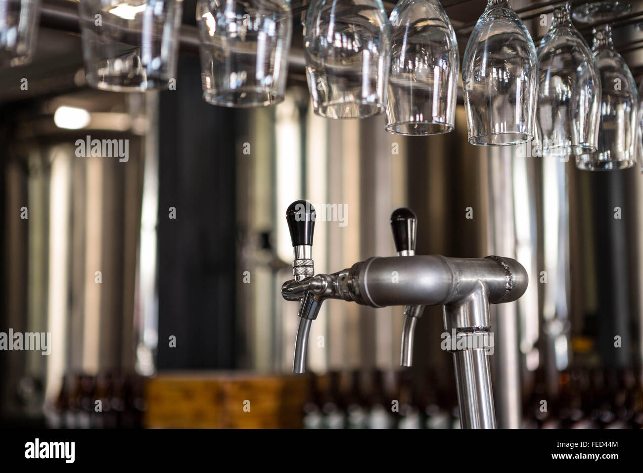 Beer pouring machine Stock Photo - Alamy