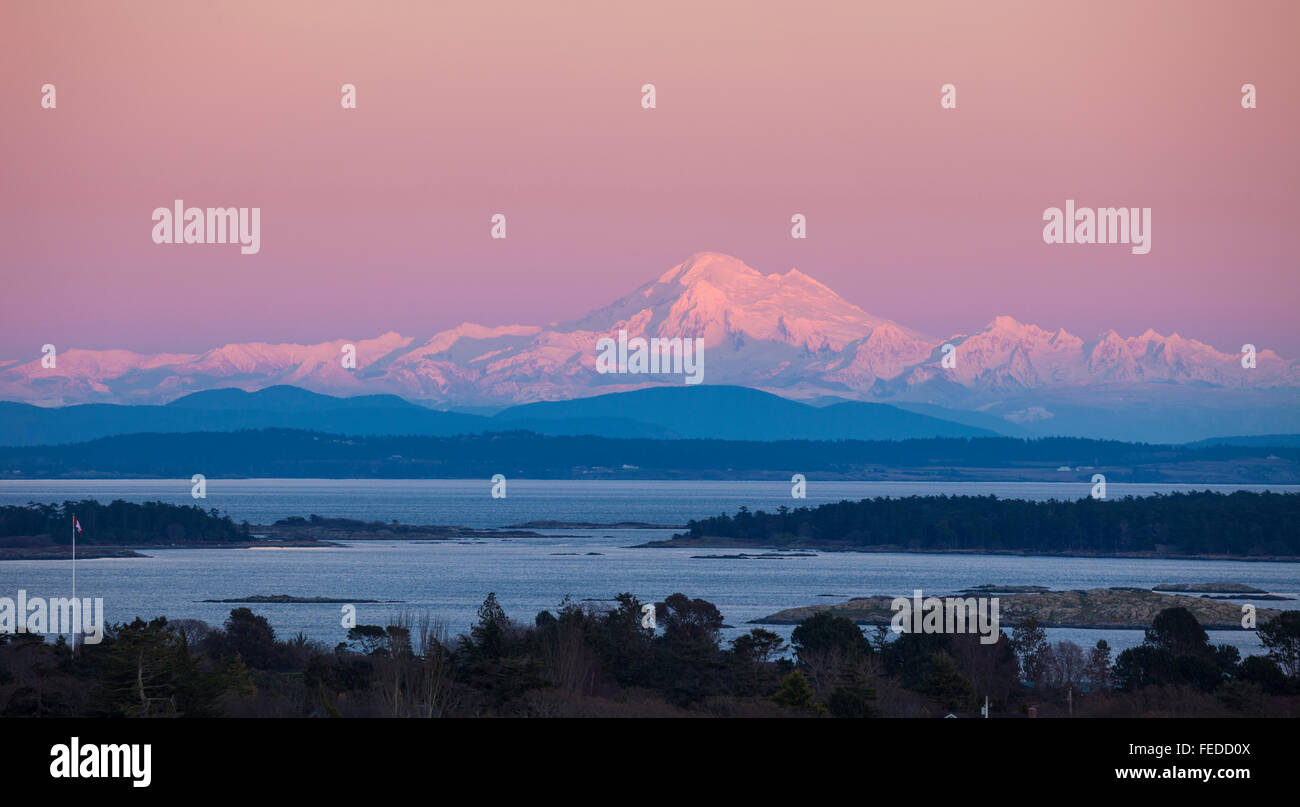 View from Gonzales Lookout looking over Oak Bay towards Mount Baker at ...