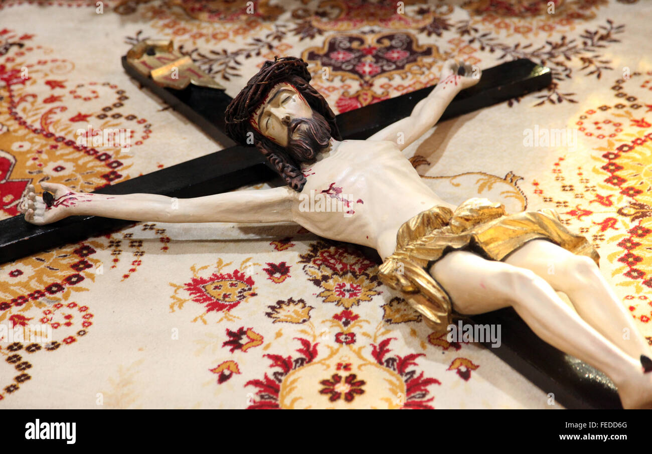 The crucifix in front of God's tomb, was exhibited on Holy Saturday and ...
