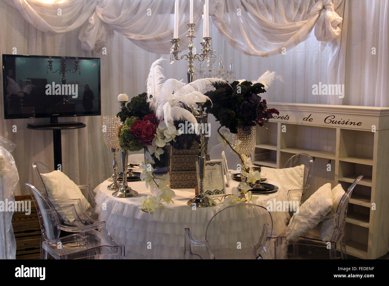 Beautiful table set for wedding Stock Photo - Alamy Beautiful table set for wedding Stock Photo - Alamy
