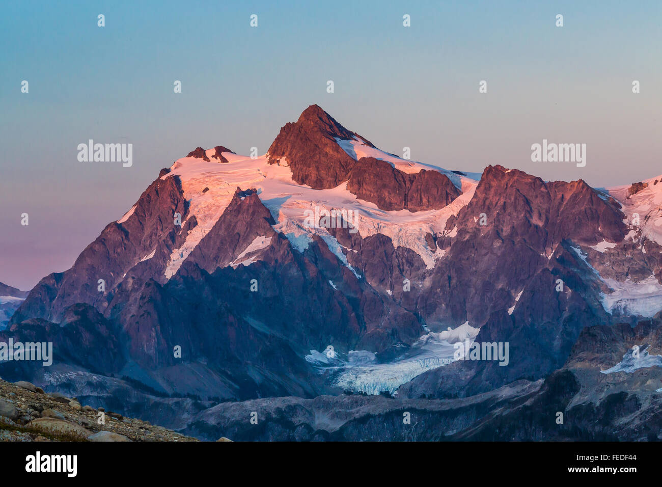 Mount Shuksan in sunset glow, viewed from Ptarmigan Ridge Trail, Mount ...