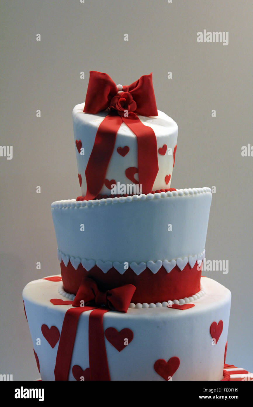 Delicious decorated wedding cake Stock Photo - Alamy