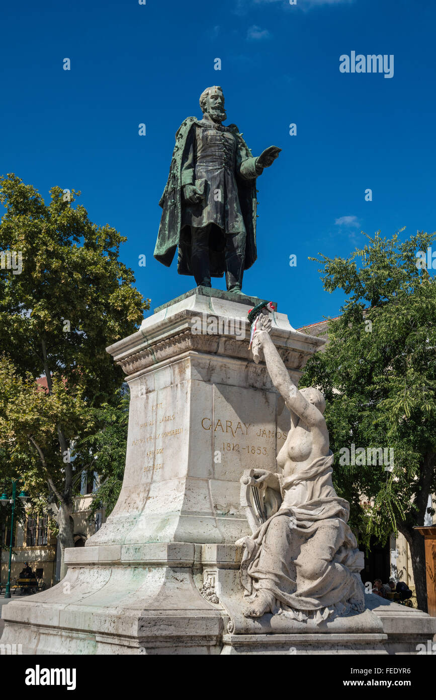 Statue of Janos Garay by Ferenc Szarnovszky at Bela kiraly ter (King ...