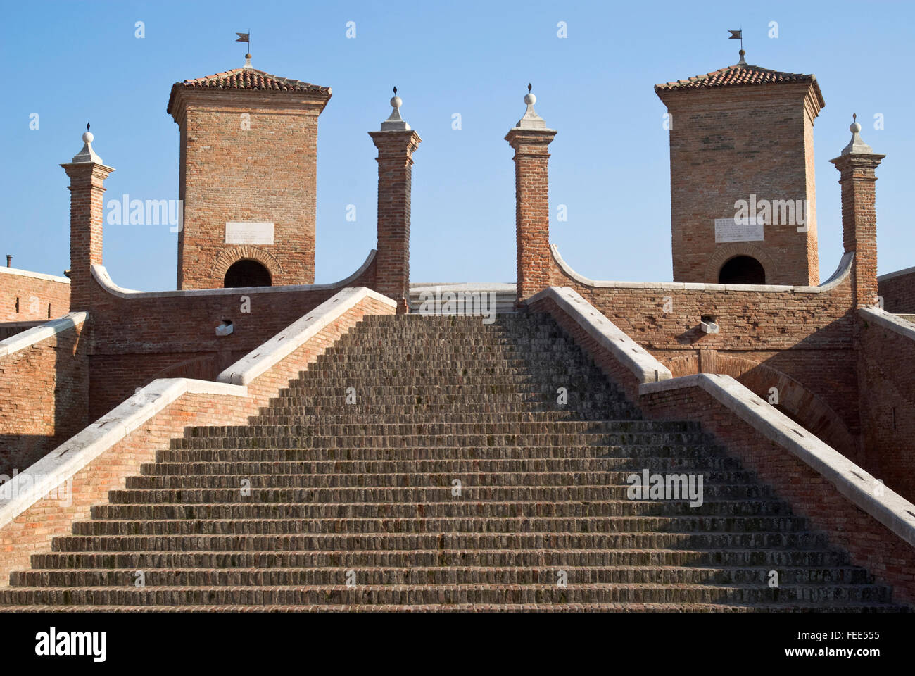 Comacchio the monumental three point bridge known as the trepponti hi ...