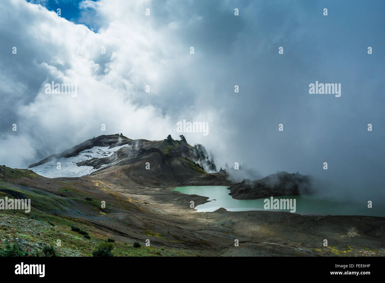 14-Goat Lake below the Ptarmigan Ridge Trail in Mount Baker-Snowqualmie ...