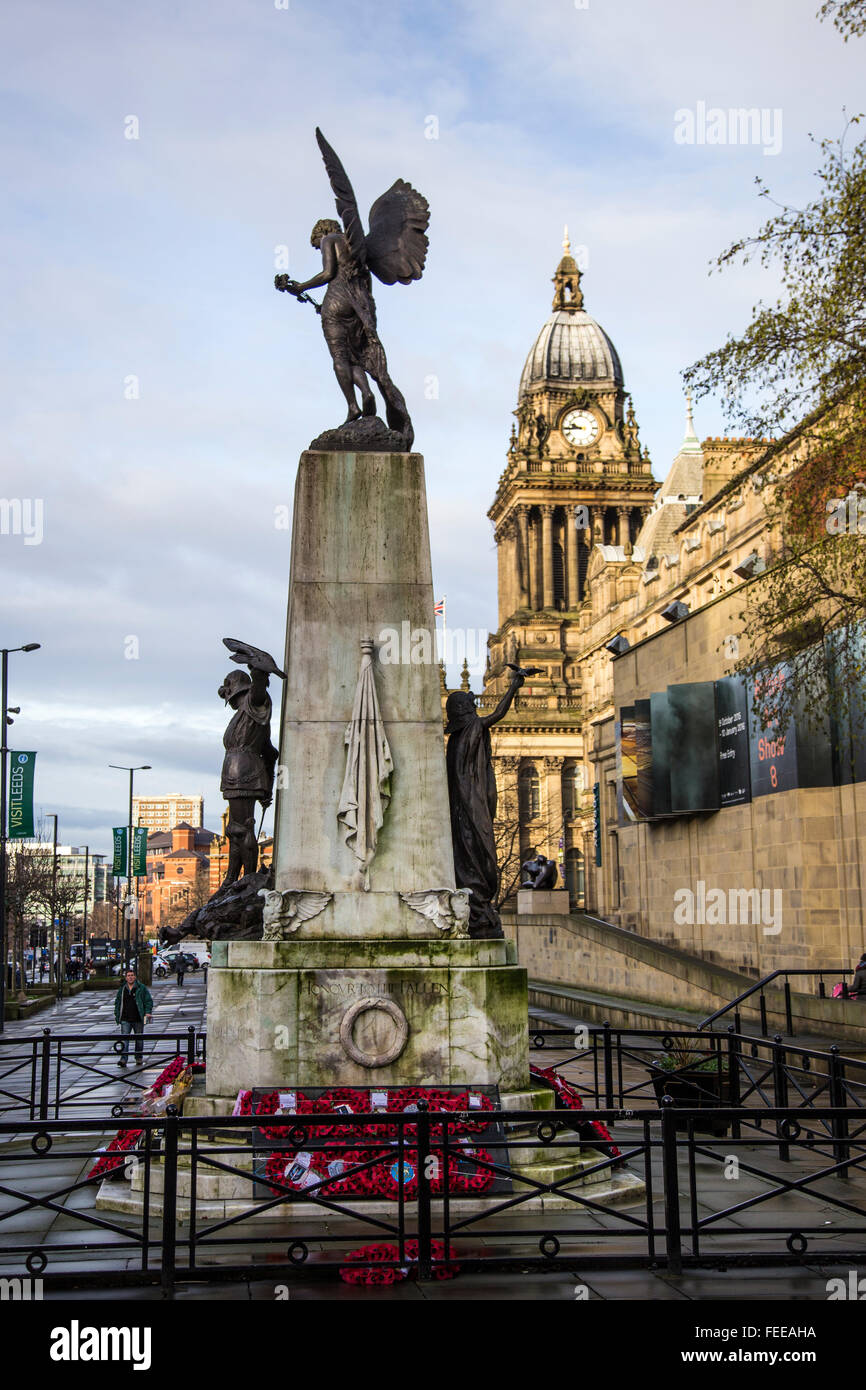 Leeds War Memorial and Town Hall Clock, West Yorkshire, England Stock ...